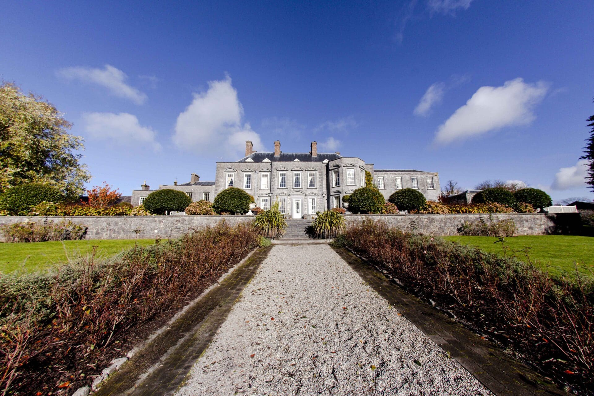 Castle Durrow And Ireland Provide Backdrop For New More4 TV | Go Wild