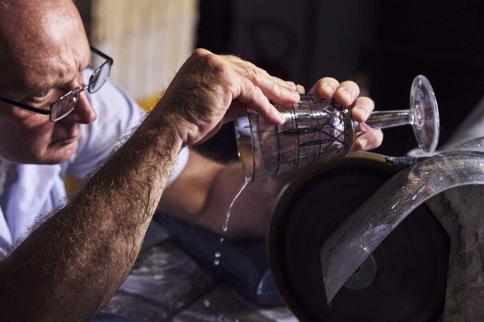 Pack Your Bags and visit the magnificent House of Waterford factory ...